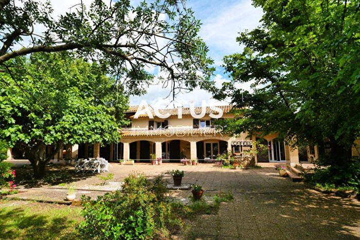 Maison à vendre - Salon-de-Provence, Bel-Air - 8 pièces - 5 chambres