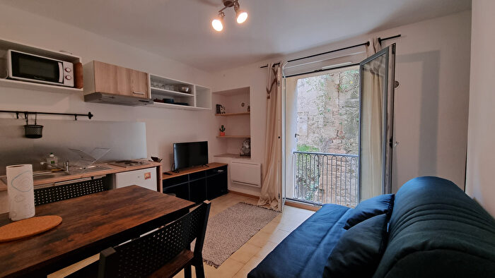 Sommières : Appartement 1 pièce à louer