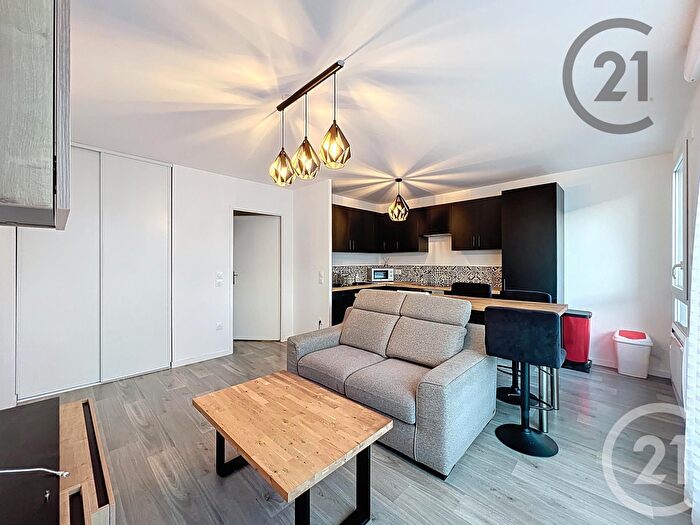 Appartement à louer - Dammarie-les-Lys, Château Gaillard, Roles, Justice - 3 pièces - 2 chambres