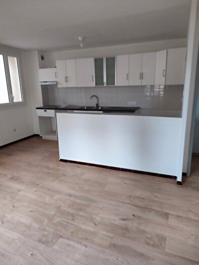 Appartement à louer - Clermont-lHérault - 3 pièces - 2 chambres