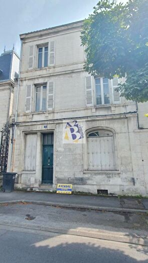 Maison à vendre - Angoulême, Bussatte - 6 pièces - 4 chambres