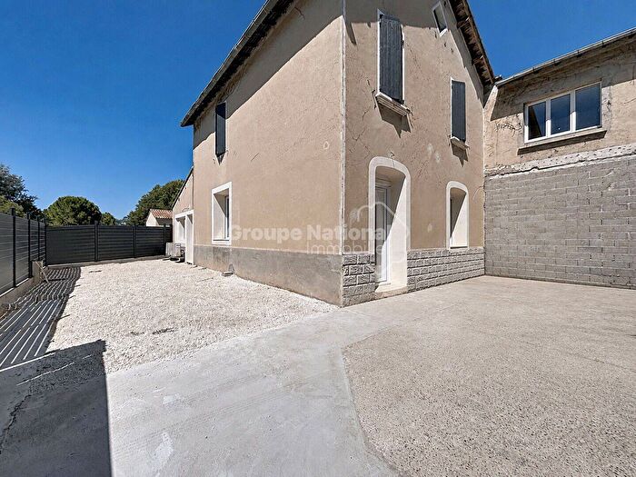 Cabannes : Maison 5 pièces à louer