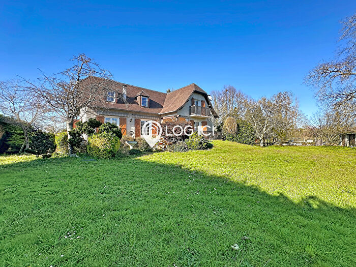 Maison à vendre - Lestelle-Bétharram - 6 pièces - 4 chambres