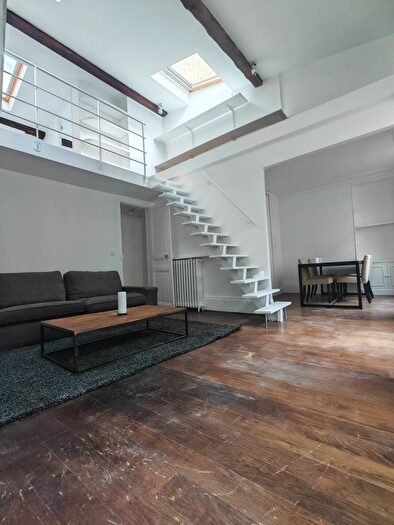 Appartement à louer - Porte Dauphine, Paris ème - 4 pièces - 2 chambres