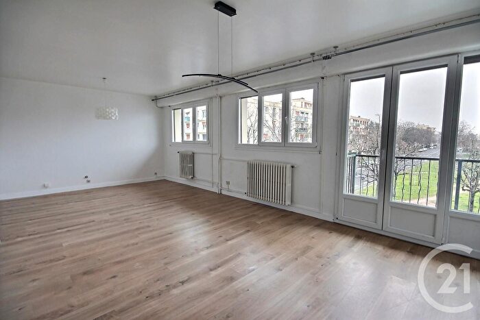 Appartement à louer - Blois, Saint Georges, Quinière, Les Grouëts - 4 pièces - 3 chambres