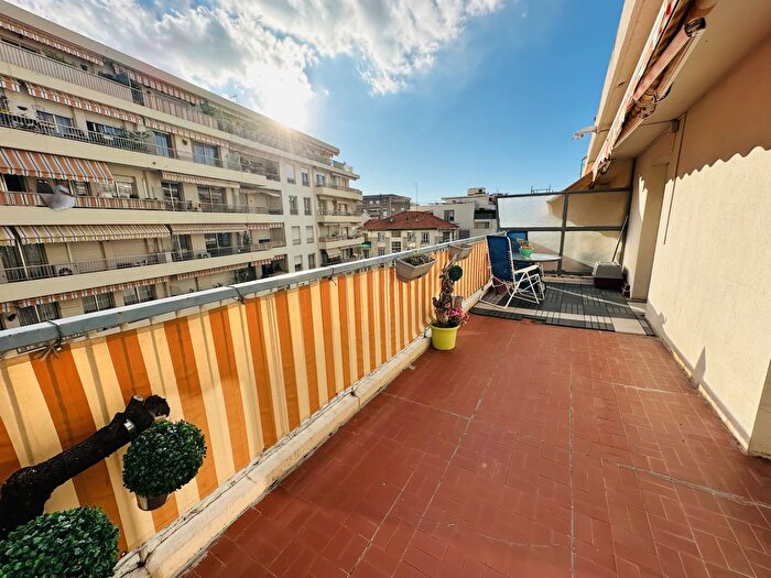Appartement à vendre - Nice, Parc Impérial, Le Piol - 1 pièce