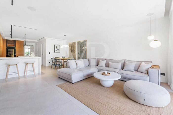 Appartement à vendre - Cannes, Pointe Croisette - 4 pièces - 1 chambre