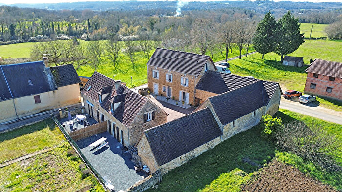 Maison à vendre - Prats-de-Carlux - 12 pièces - 8 chambres