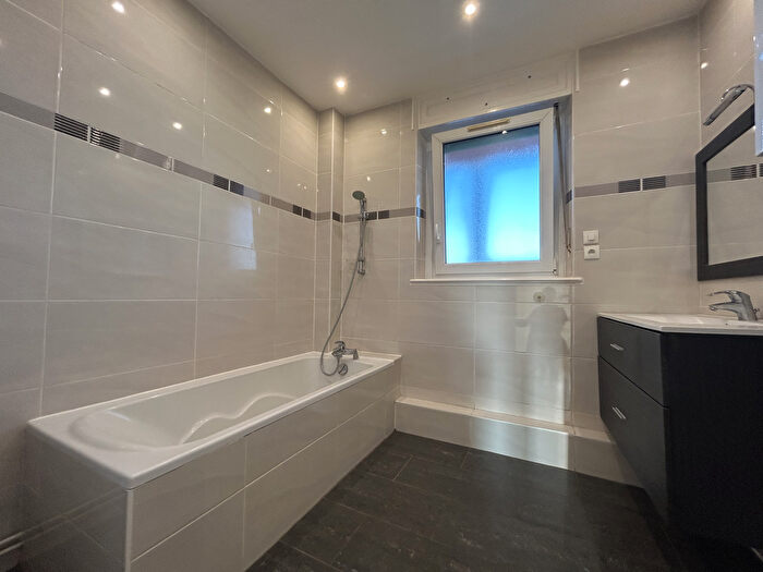 Appartement à louer - Mulhouse, Vauban, Neppert, Sellier - 4 pièces - 2 chambres