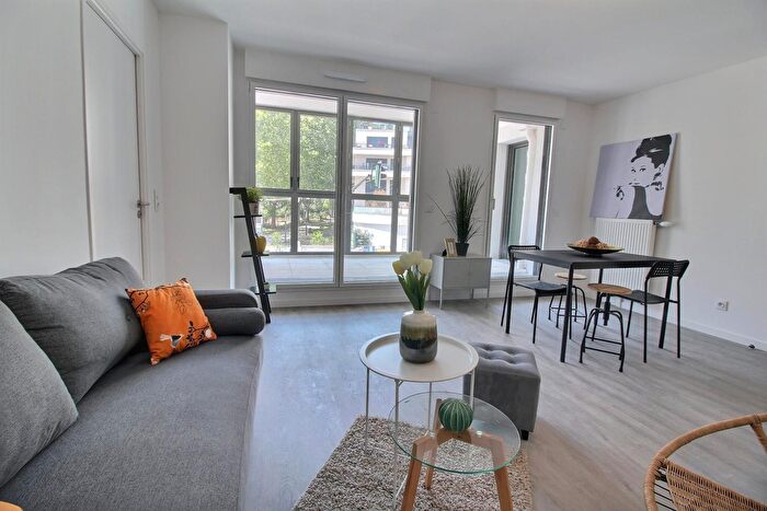 Appartement 4 pièces à Colombes, Stade, à louer