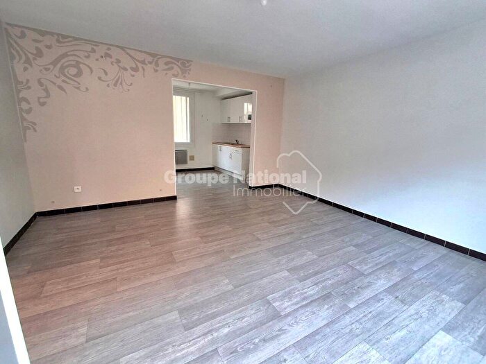 Maison à louer - Nord, Entraigues-sur-la-Sorgue - 3 pièces - 2 chambres