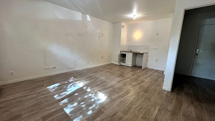 Nanterre, Centre-ville : Appartement 2 pièces à vendre
