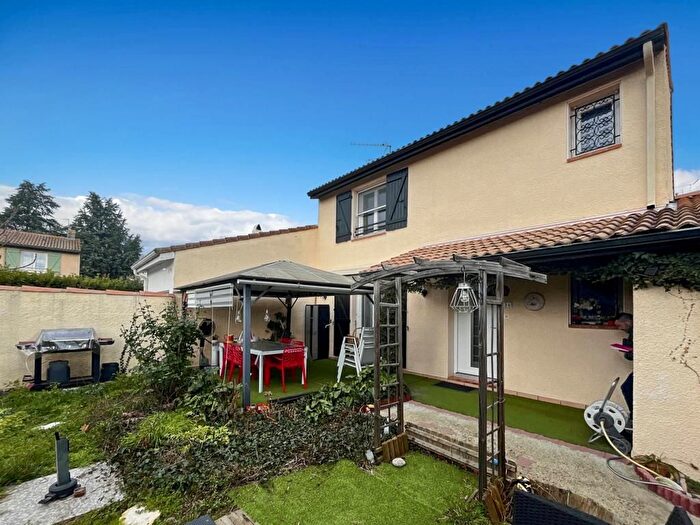 Maisons à vendre et appartements à louer - 1