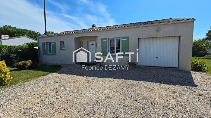 Maison 5 pièces à Chasnais, à vendre