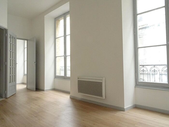 Bordeaux, Saint-Pierre - Appartement 1 pièce à louer