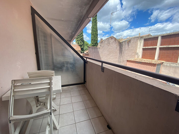 Appartement à louer - Nîmes, Feuchères - 1 pièce