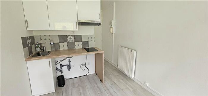 Appartement à louer - Létang-la-Ville - 1 pièce