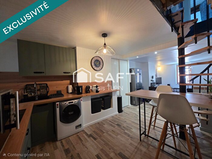 Appartement à vendre - Salins-les-Bains - 2 pièces - 1 chambre