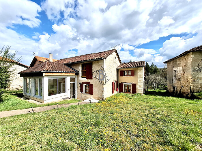 Maison 5 pièces à vendre à Champagnac-de-Belair