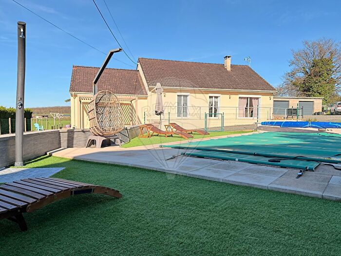 Maison à vendre - Saint-Ouen-sur-Loire - 6 pièces - 4 chambres