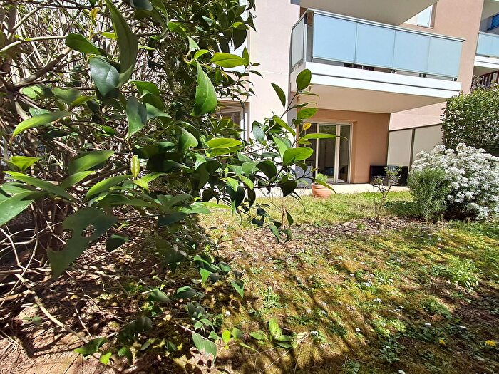 Appartement à vendre - Décines-Charpieu, Centre-ville - 2 pièces - 1 chambre