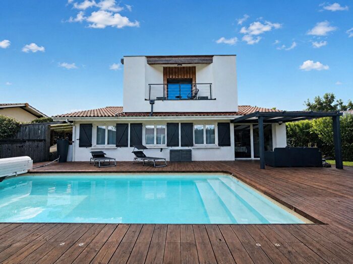 Maison 6 pièces à vendre à Saint-Médard-en-Jalles, Corbiac, Gajac, Magudas