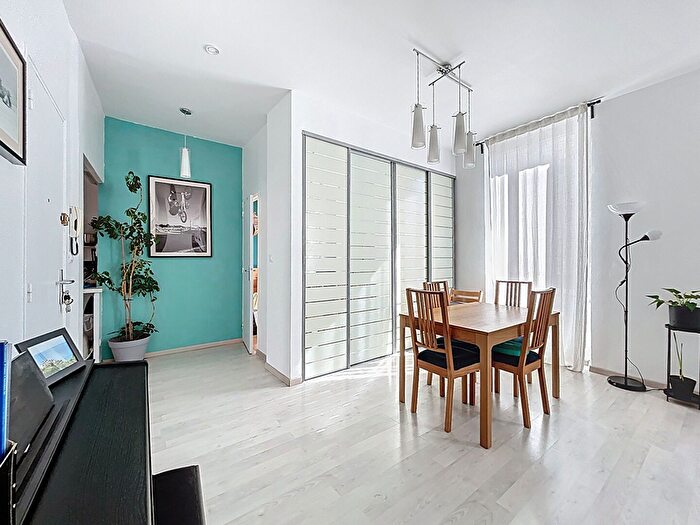 Appartement à vendre - Gardanne, Centre-ville - 3 pièces - 2 chambres