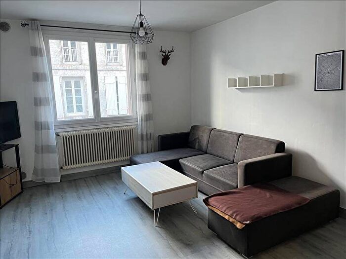 Maison 2 pièces à Vieil Angoulême-Centre Ville, à louer