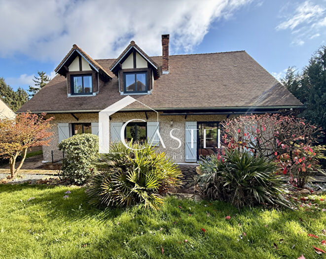 Maison 8 pièces à Orgeval, à vendre