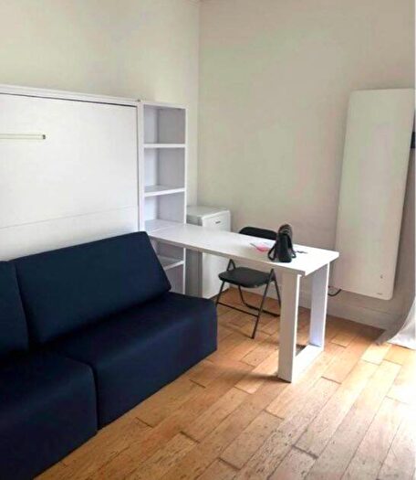 Hôtel de Ville-Planchette, Levallois-Perret : Appartement 1 pièce à louer