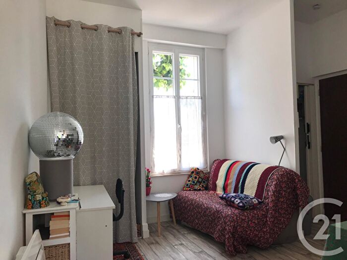 Appartement à louer - Montluçon, Centre-ville, Les Forges - 1 pièce
