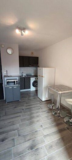 Appartement à louer - Camplanier, Nîmes - 1 pièce