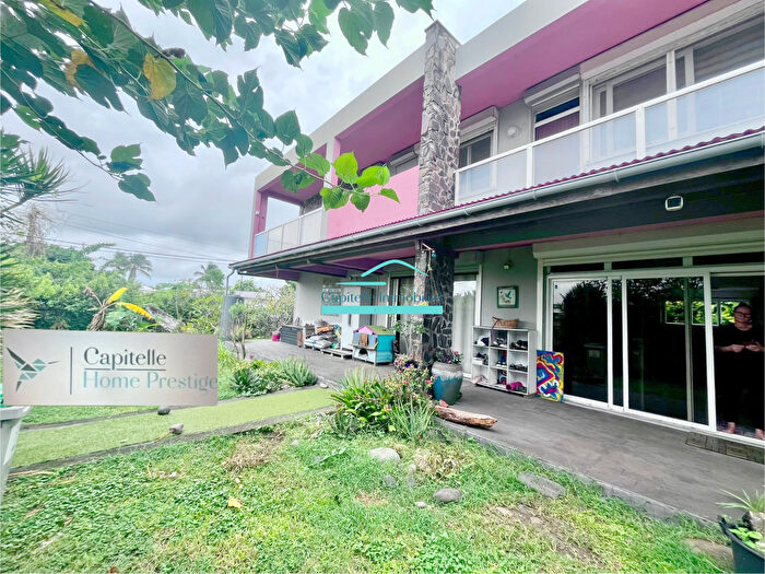 Maison à vendre - Le Moule - 7 pièces - 5 chambres