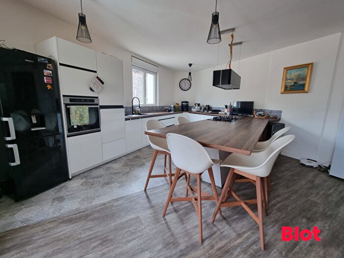 Montreuil-le-Gast - Maison 7 pièces à vendre