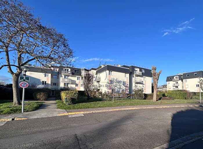 Appartement à vendre - Chatou - 4 pièces - 2 chambres