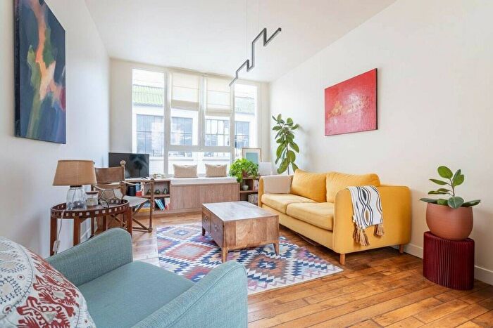 Appartement 3 pièces à Montmartre, Paris 18ème arrondissement, à louer