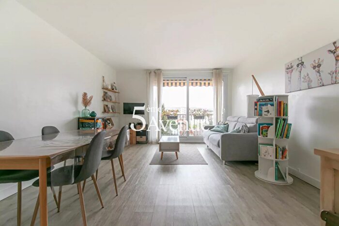 Appartement à vendre - Saint-Maur-des-Fossés, Les Mûriers - 3 pièces - 2 chambres