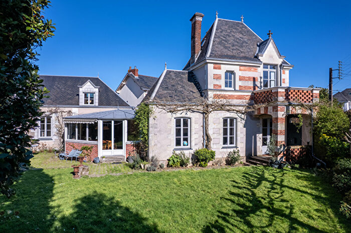 Maison à vendre - Nantes, Longchamp, Rond-Point de Rennes, Perverie, Américains - 8 pièces - 5 chambres