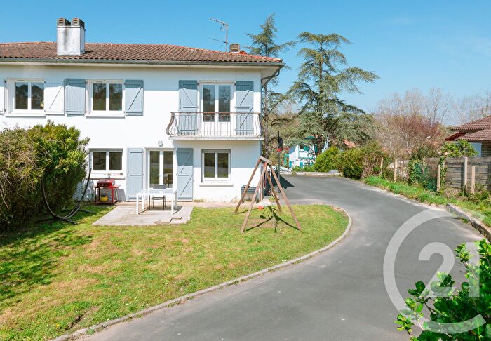 Maison à vendre - Bassussarry - 5 pièces - 3 chambres