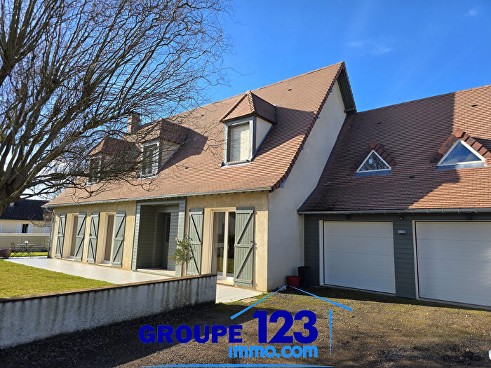 Maison à vendre - Saint-Georges-sur-Baulche - 7 pièces - 5 chambres