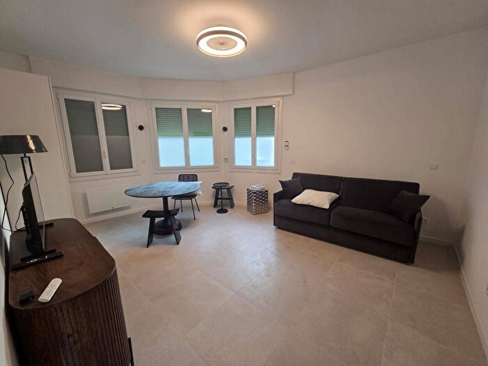 Appartement à louer - Saint Maurice, Nice - 1 pièce