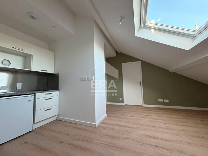 Lons-le-Saunier, Gare, Préfecture, Salines : Appartement 2 pièces à louer