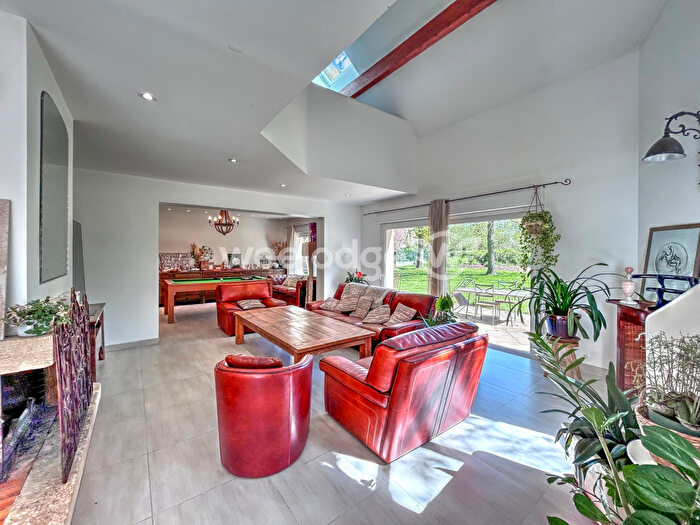 Maison à vendre - Sucy-en-Brie - 8 pièces - 5 chambres