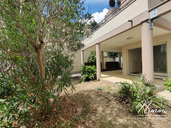 Appartement à vendre - Nîmes, Tour Magne - 3 pièces - 2 chambres