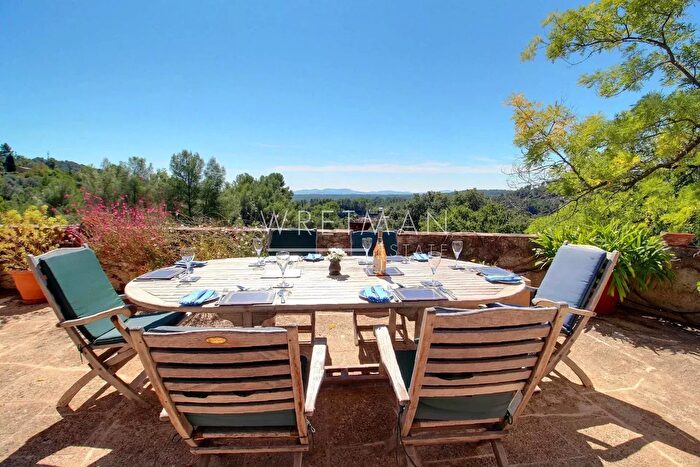 Maison à vendre - Callas - 7 pièces - 5 chambres