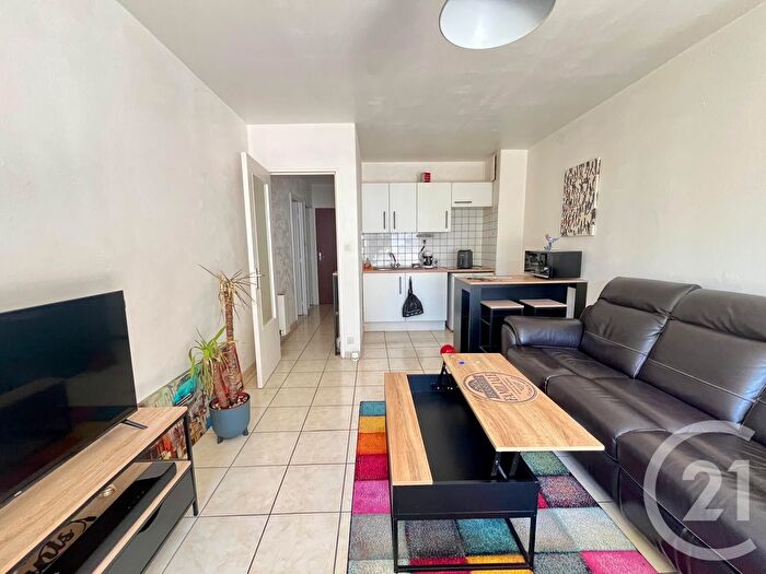 Appartement 1 pièce à vendre - Saint-Étienne, Saint-Roch, Vivaraize, Valbenoite, Centre Deux