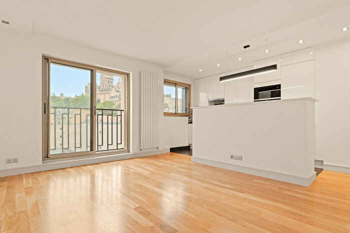 Appartement 2 pièces à Paris 18ème, Montmartre, Sacré Coeur, Abbesses, à vendre