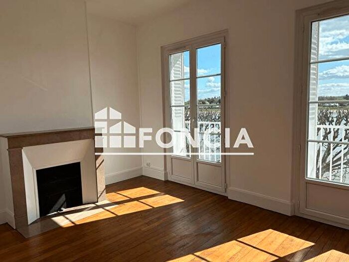 Appartement à louer - Faiencerie, Gien - 3 pièces - 1 chambre