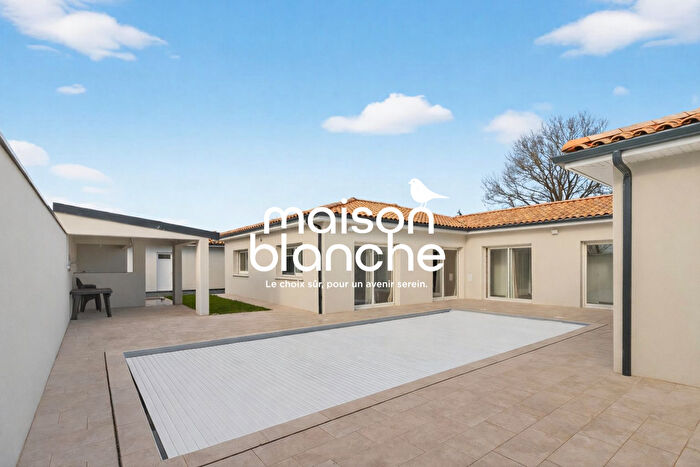 Maison à vendre - Saint-Denis-de-Pile - 6 pièces - 3 chambres