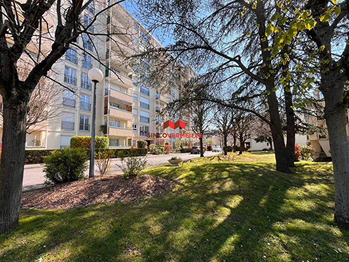 Appartement à vendre - Chatou, Ouest - 4 pièces - 3 chambres